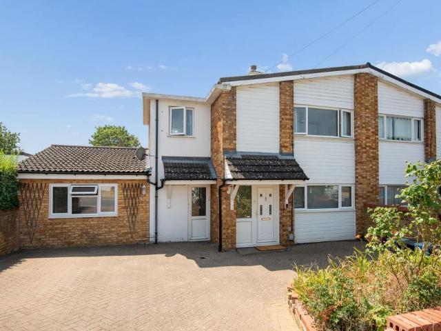 4 bedroom semi detached house for sale