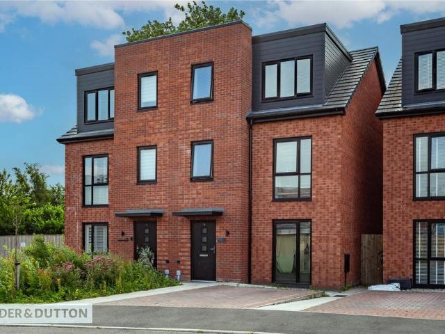 4 bedroom semi detached house for sale