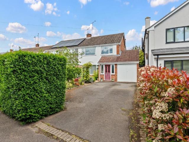 4 bedroom semi detached house for sale