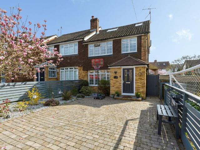 4 bedroom semi detached house for sale