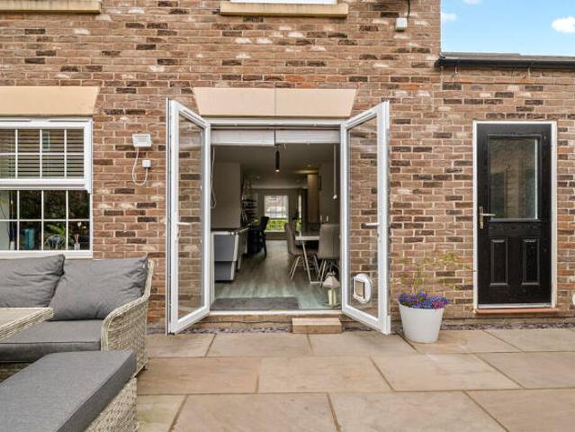 4 bedroom semi detached house for sale in 7 Leconfield Drive, Wetherby LS22 6BF, LS22