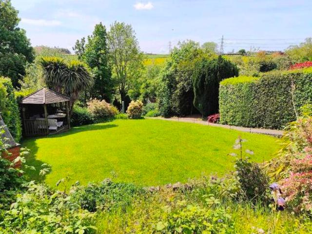 4 bedroom semi detached house for sale in 7 South Lane, Shelf, HX3 7PN, HX3