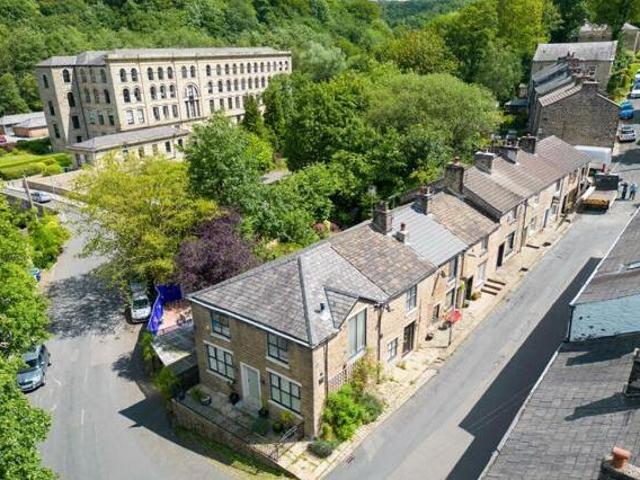 4 Bedroom Semi detached House For Sale In 9 Hill Street, Summerseat