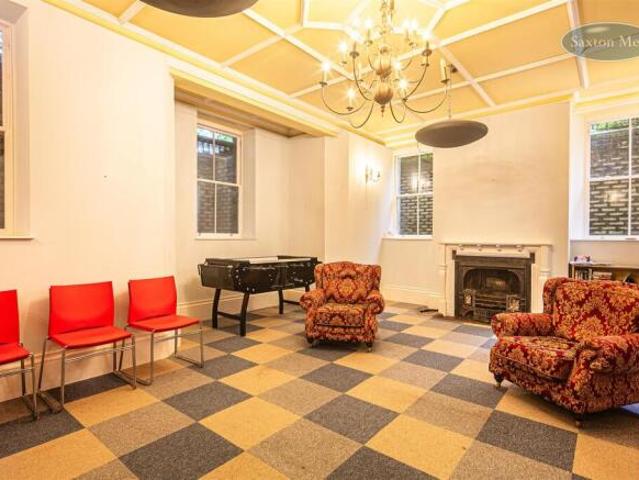 4 bedroom semi detached house for sale in Tapton House Road, Broomhill, Sheffield, S10