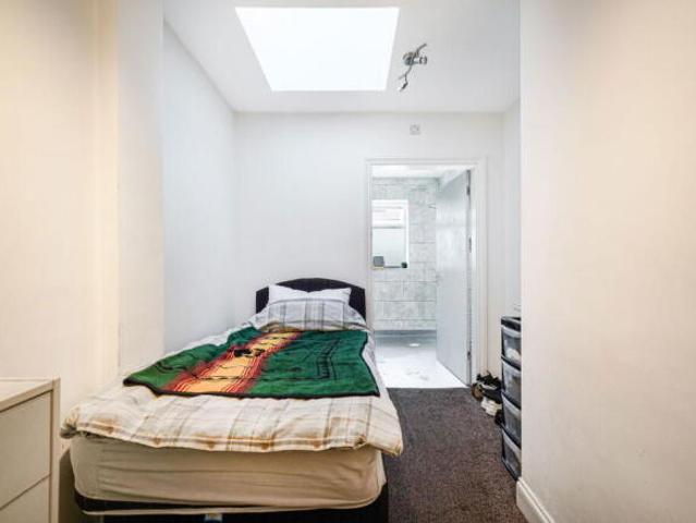 4 bedroom semi detached house for sale in Temple Avenue, Hall Green, B28