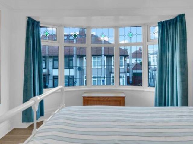 4 bedroom semi detached house for sale in Thornfield Road, Thornton, L23