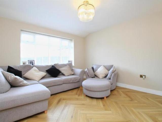 4 bedroom semi detached house for sale in Thornhill Close, Denton, M34