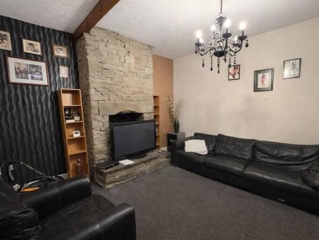 4 bedroom semi detached house for sale in Thornton Road, Thornton, Bradford, BD13