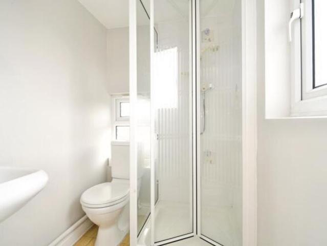4 bedroom semi detached house for sale in The Avenue, Alwoodley, Leeds, LS17