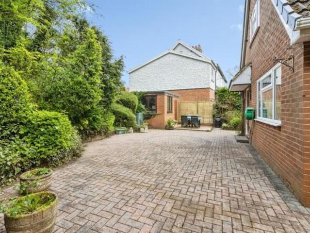 4 bedroom semi detached house for sale in The Avenue, Scholes, LEEDS, LS15