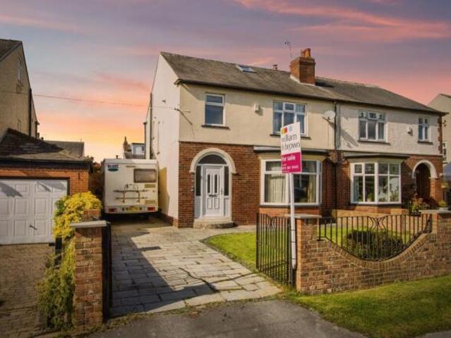 4 bedroom semi detached house for sale in The Drive, Crossgates, Leeds, LS15