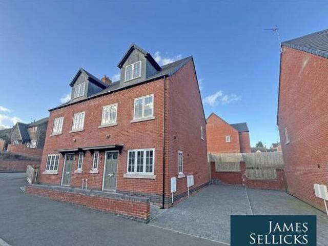 4 Bedroom Semi detached House For Sale In The Old Stableyard, Billesdon