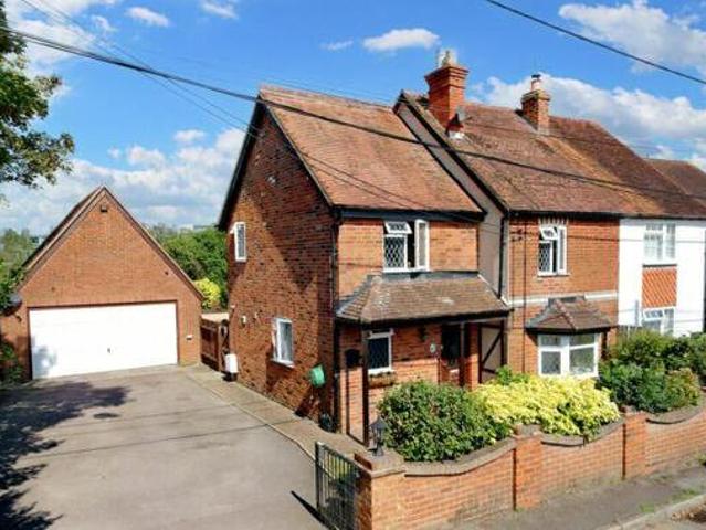 4 Bedroom Semi detached House For Sale In Three Mile Cross, Reading