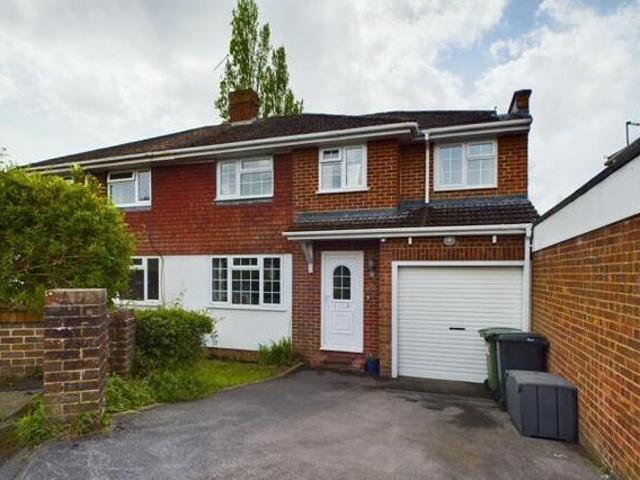 4 Bedroom Semi detached House For Sale In Tilehurst, Reading