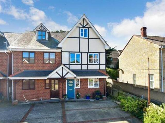 4 Bedroom Semi detached House For Sale In Totland Bay