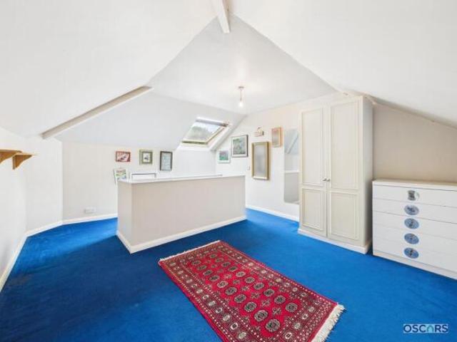 4 bedroom semi detached house for sale in Tranby Lane, Anlaby, HU10