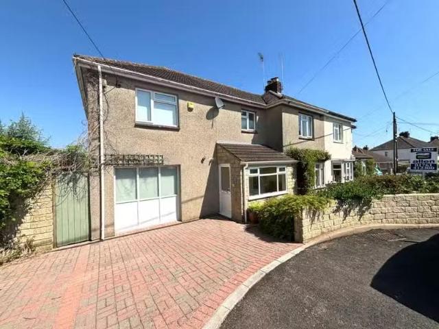 4 bedroom semi detached house for sale in Underhill Avenue, Mi.
