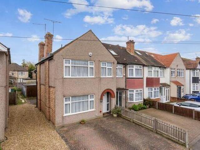 4 Bedroom Semi detached House For Sale In Uxbridge