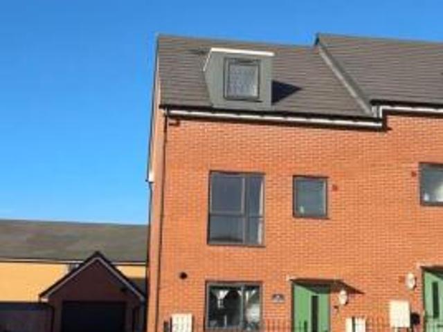 4 bedroom semi detached house for sale in Wafandun Lane, Milton Keynes, Buckinghamshire, MK17