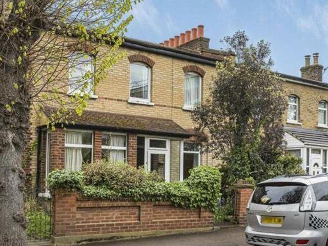 4 Bedroom Semi detached House For Sale In Walthamstow, London