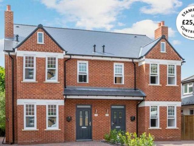 4 Bedroom Semi detached House For Sale In Walton on thames