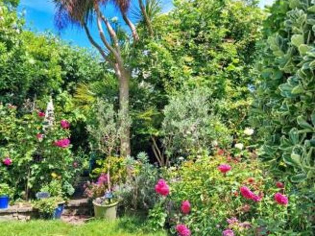 4 bedroom semi detached house for sale in Waldegrave Road, BN1