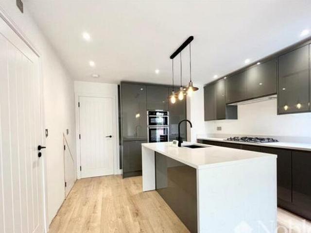 4 Bedroom Semi detached House For Sale In Warley