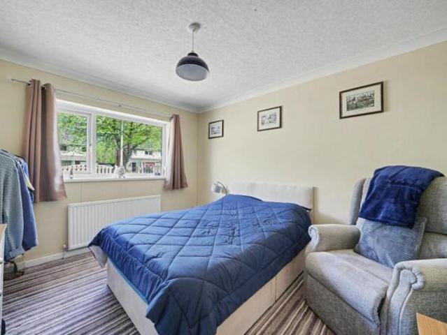 4 bedroom semi detached house for sale in Waterloo Road, Waterloo, Huddersfield, HD5