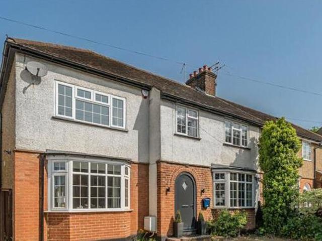 4 Bedroom Semi detached House For Sale In Watford