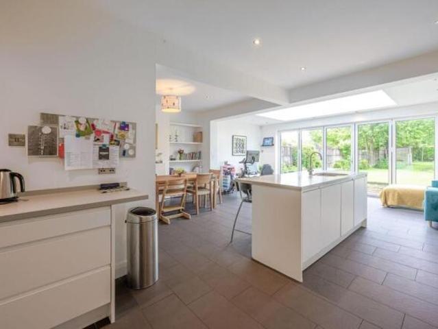 4 bedroom semi detached house for sale in Wentworth Road, Birmingham, B17
