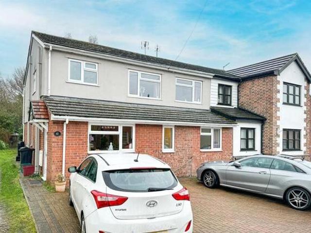 4 Bedroom Semi detached House For Sale In Weeley