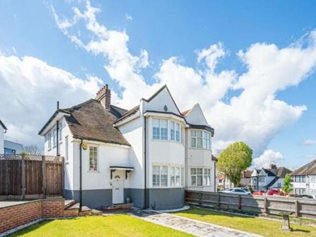 4 Bedroom Semi detached House For Sale In West Norwood, London