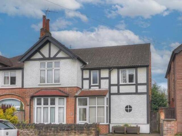 4 Bedroom Semi detached House For Sale In West Bridgford