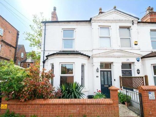 4 Bedroom Semi detached House For Sale In West Bridgford, Nottingham