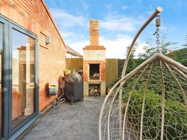 4 bedroom semi detached house for sale in Westdale Drive, Pudsey, LS28