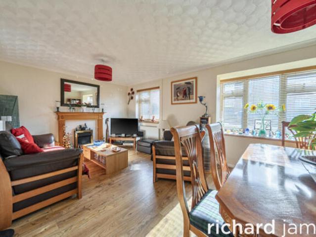 4 bedroom semi detached house for sale in Westminster Road, Toothill, Swindon, SN5