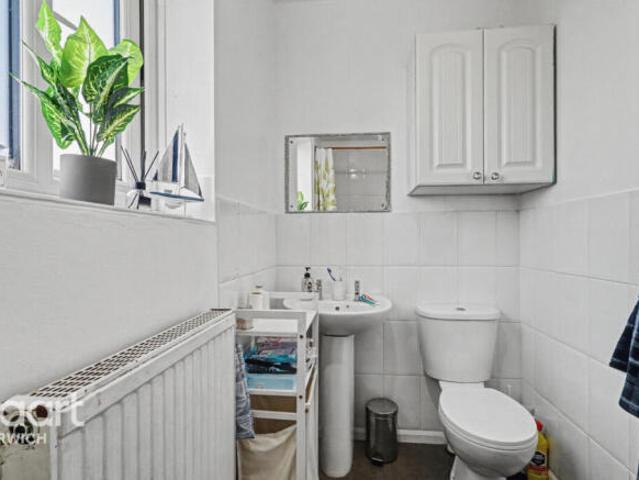 4 bedroom semi detached house for sale in White Gates, Norwich, NR5