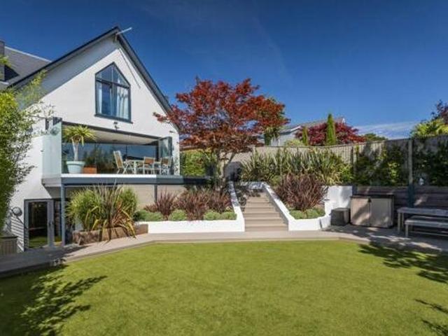 4 Bedroom Semi detached House For Sale In Whitecliff, Poole