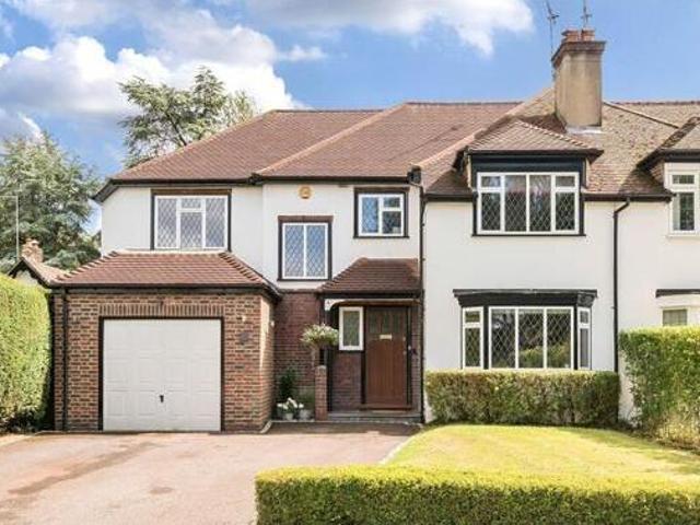 4 Bedroom Semi detached House For Sale In Whyteleafe, Surrey