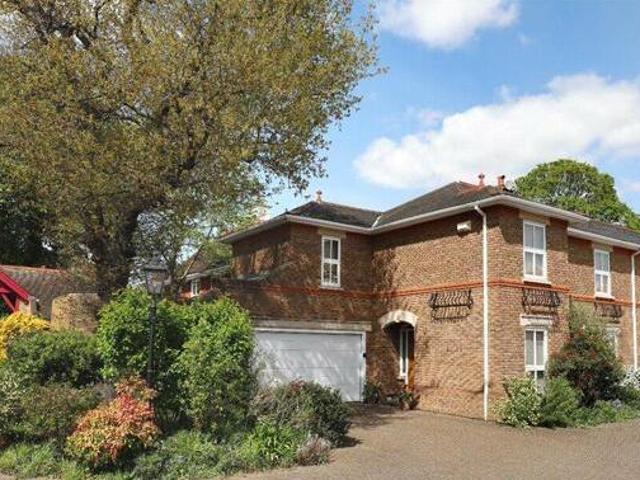 4 Bedroom Semi detached House For Sale In Wimbledon Village