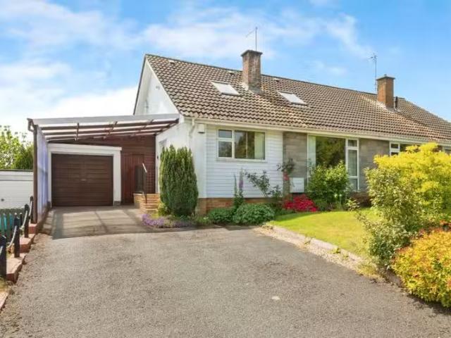4 bedroom semi detached house for sale in Winchcombe Road, Bri.