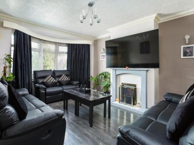 4 bedroom semi detached house for sale in Winding Way, Alwoodley, LS17