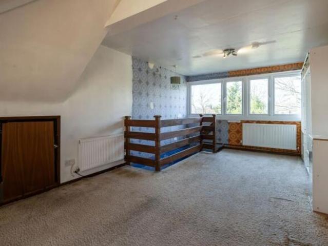 4 bedroom semi detached house for sale in Wickham Chase, West Wickham, BR4
