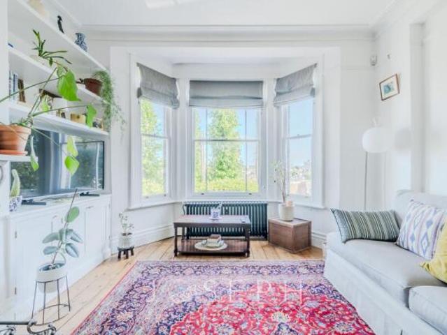4 bedroom semi detached house for sale in Willoughby Road, Ipswich, IP2