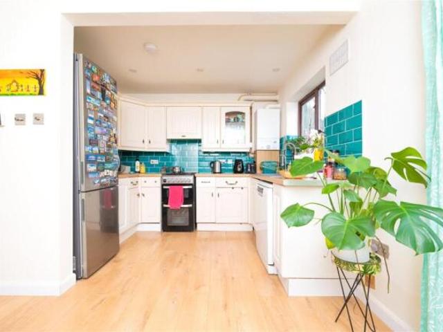 4 bedroom semi detached house for sale in Wilstone Drive, St. Albans, Hertfordshire, AL4