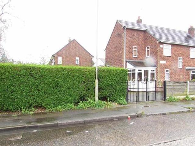 4 Bedroom Semi detached House For Sale In Woodhouse Park, Manchester