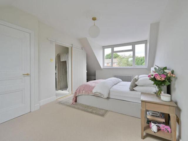 4 bedroom semi detached house for sale in Woodmere Avenue, Watford, WD24