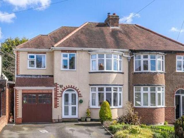 4 Bedroom Semi detached House For Sale In Wolverhampton, West Midlands