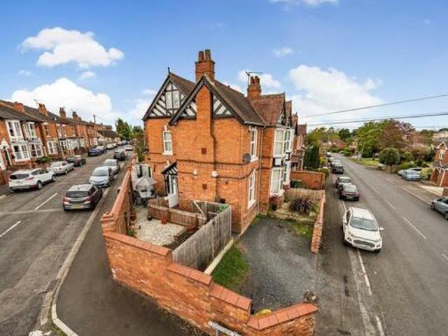 4 Bedroom Semi detached House For Sale In Worcester