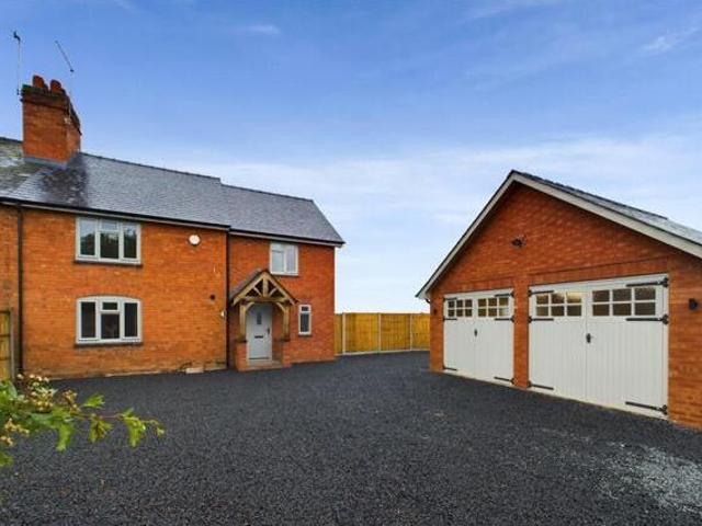 4 Bedroom Semi detached House For Sale In Worcester, Worcestershire